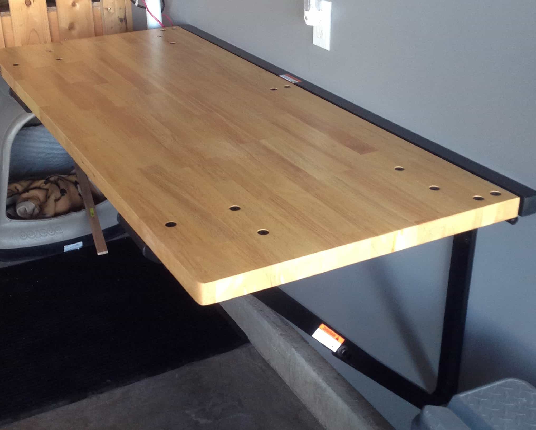 22 DIY Wall Mounted Desk Plans To Organize Your Area Well